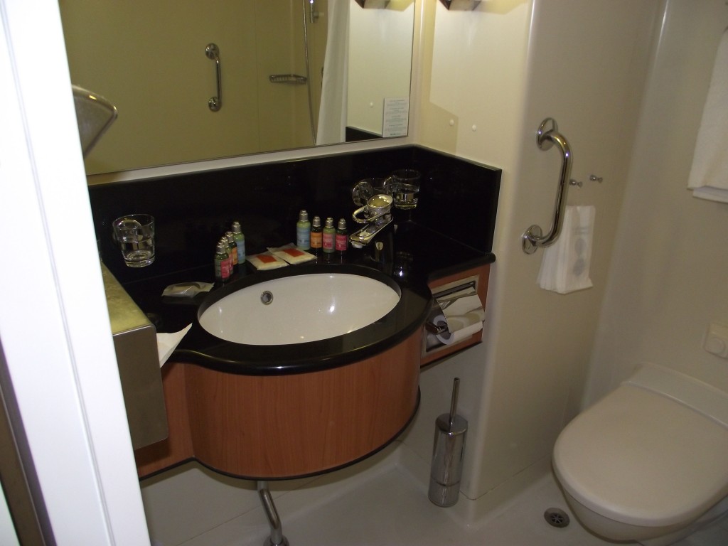 North Sea Ferries Club Cabin Toiletries | TheFerrySpot.com
